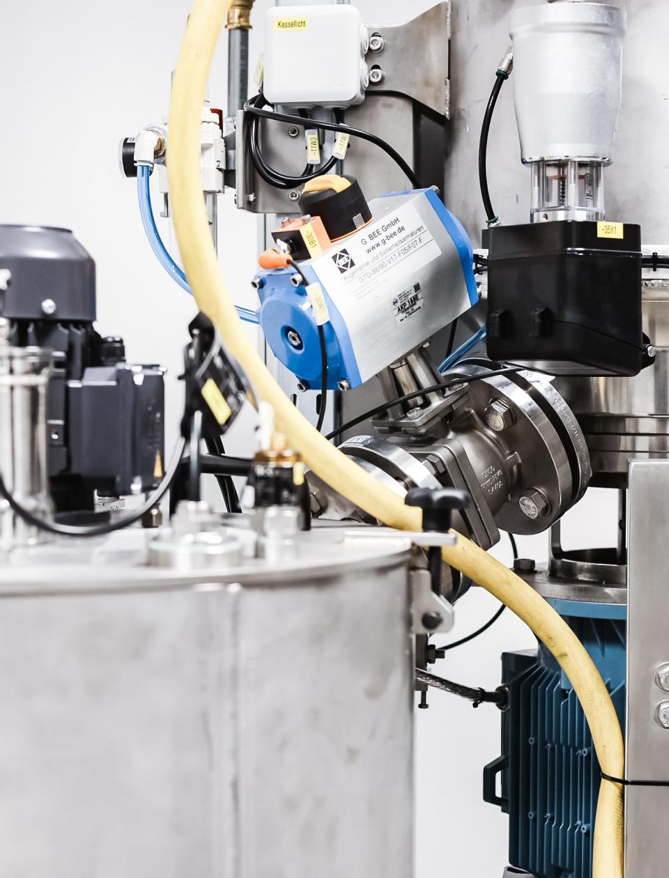 PAYR Engineering GmbH . PAYR Production GmbH